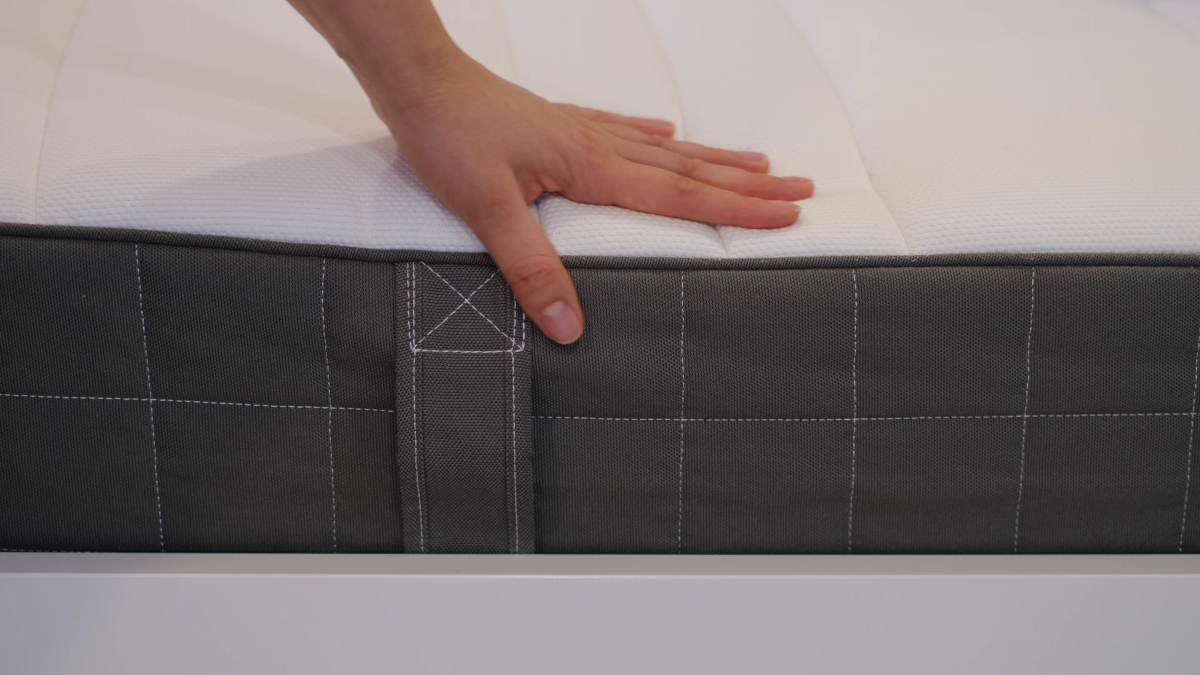 Les meilleures techniques pour comment enrouler un matelas sans effort